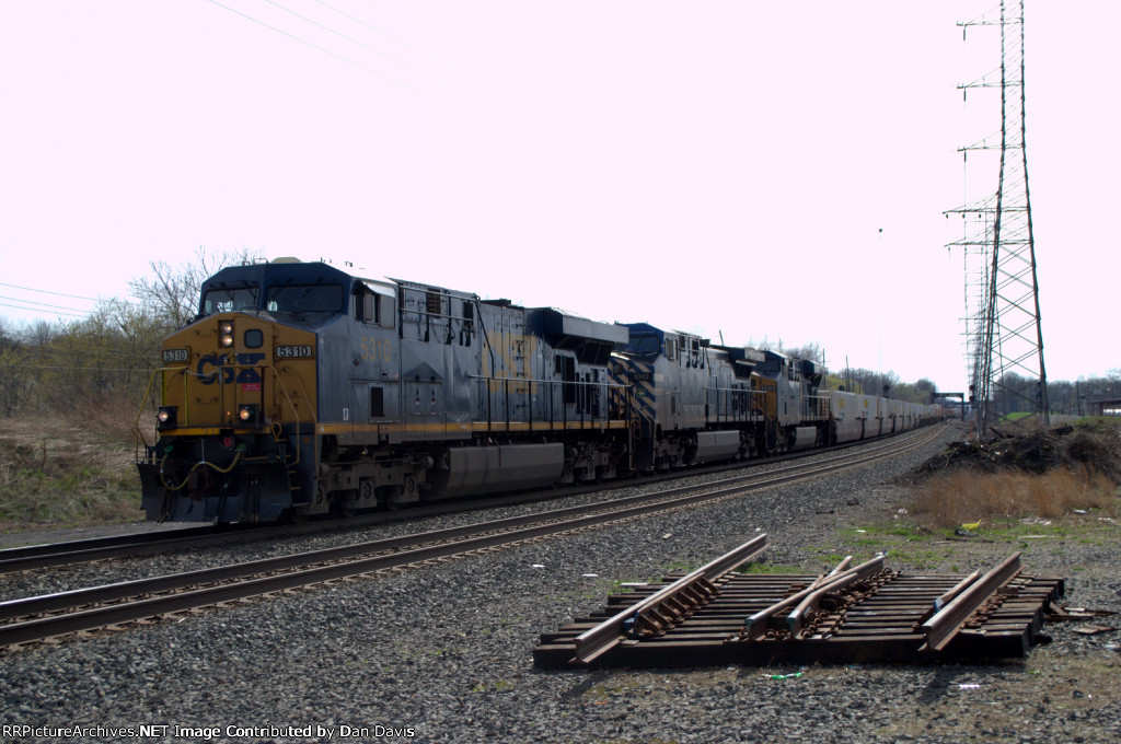 CSX ES40DC 5310 leads Q034-18
